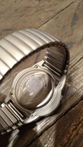 ベラミ (BELAMI) 。未来感漂うLEDウォッチ｜腕時計に乾杯